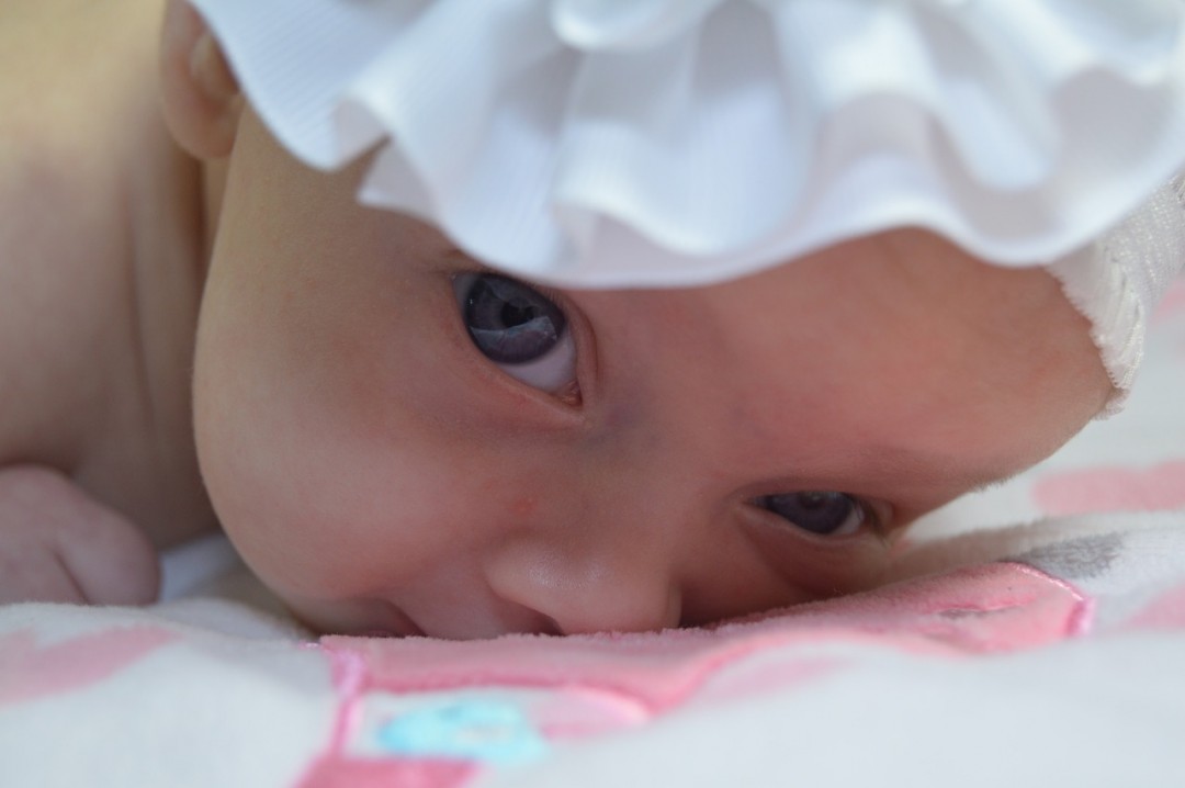 Bébé à 1 mois : Son développement | Bebe-conseil.com